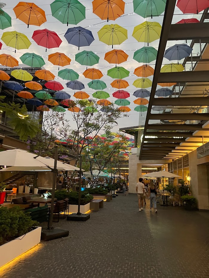 Centro Comercial Majadas Once