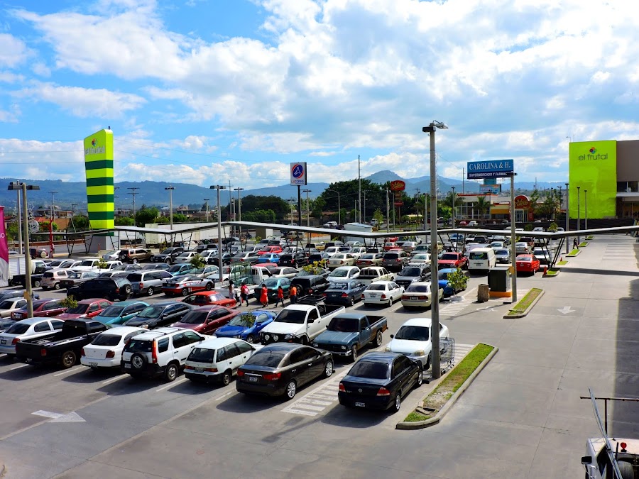 El Frutal Complejo Comercial, Villa Nueva