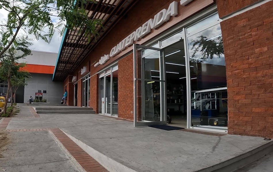 Plaza Los Olivos, Zona 18